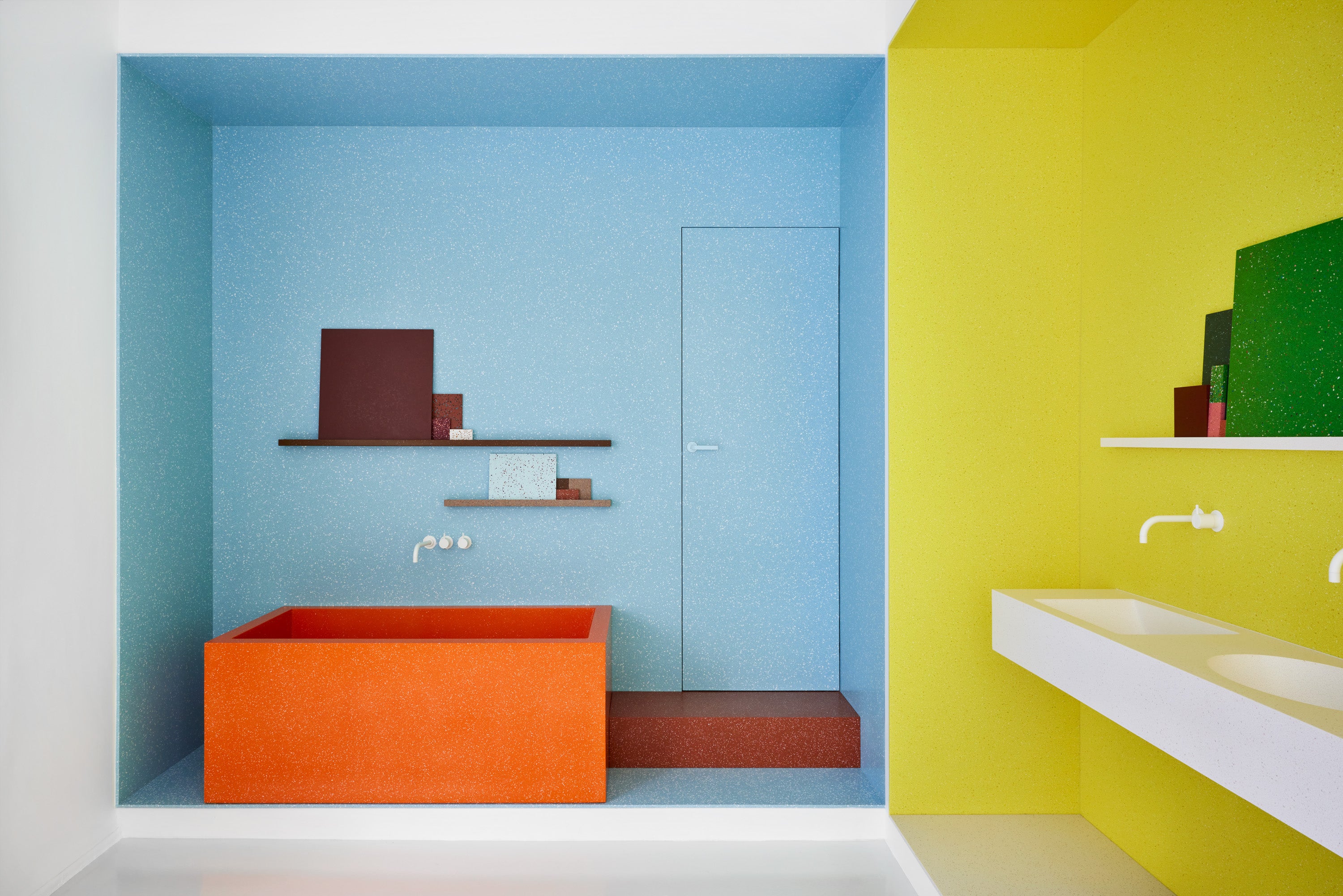 New colours and sink models highlighted in the showroom extension – Durat